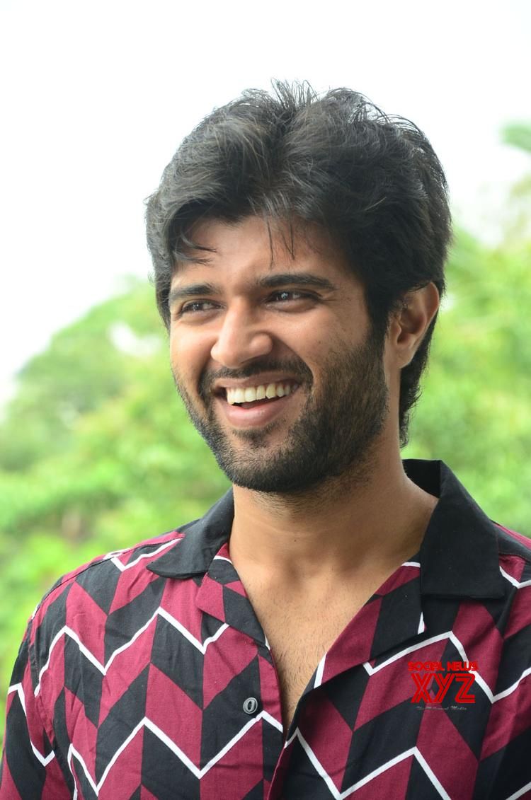 Vijay Devarakonda Stills From Geetha Govindam Movie Interview - Social ...