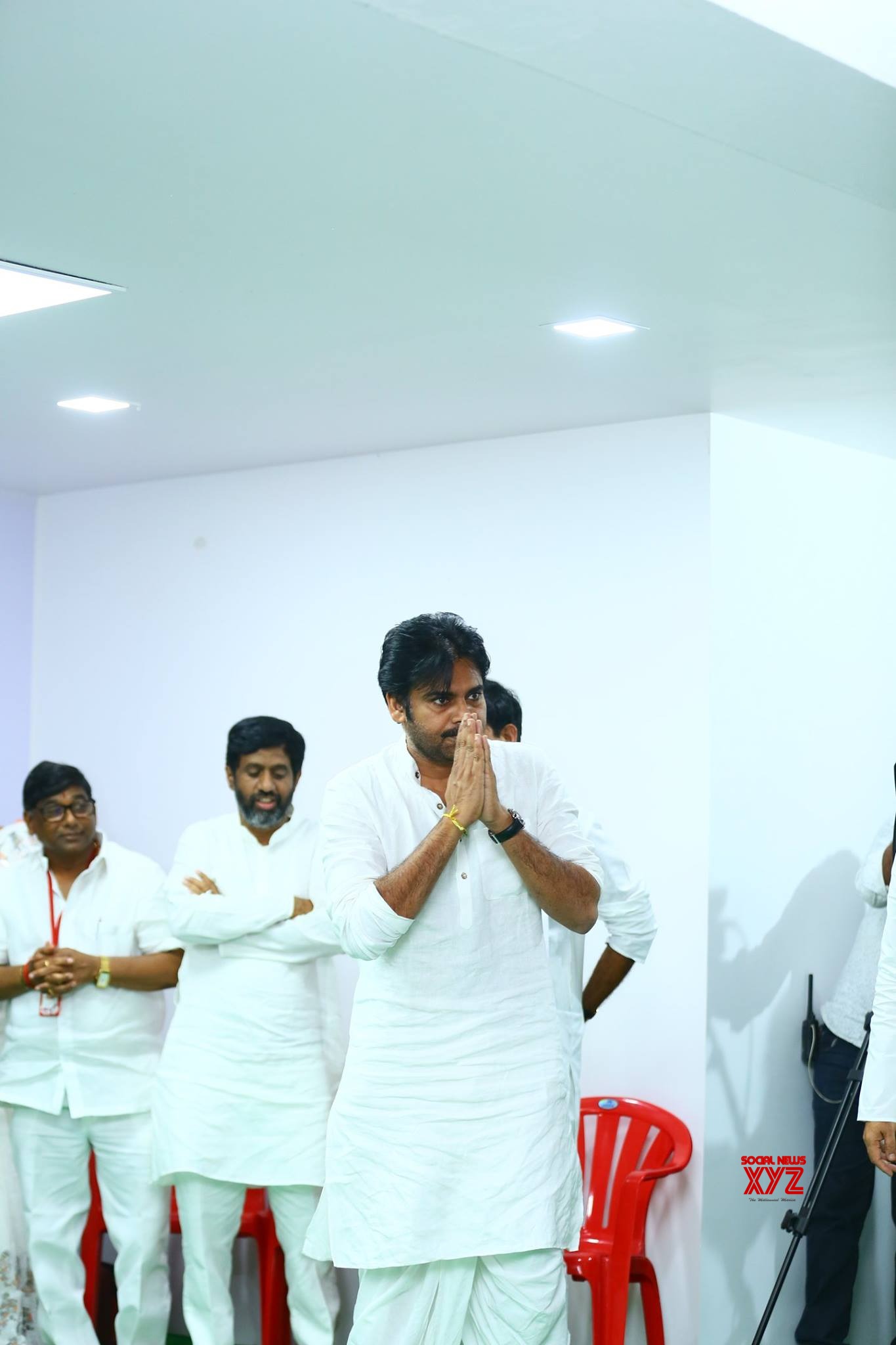 JanaSena Chief Pawan Kalayan Inviting Balaraju Into The Party - Gallery ...