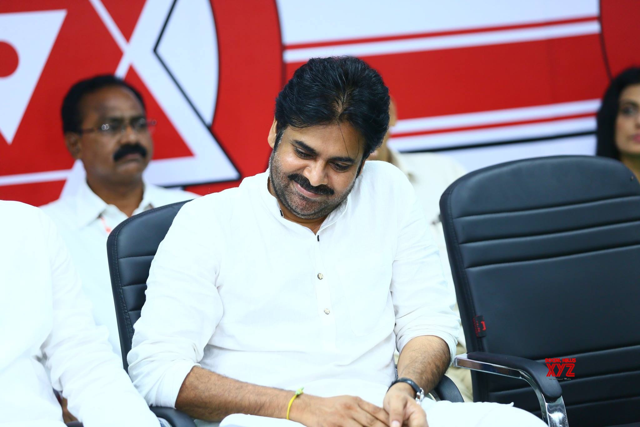 JanaSena Chief Pawan Kalayan Inviting Balaraju Into The Party - Gallery ...