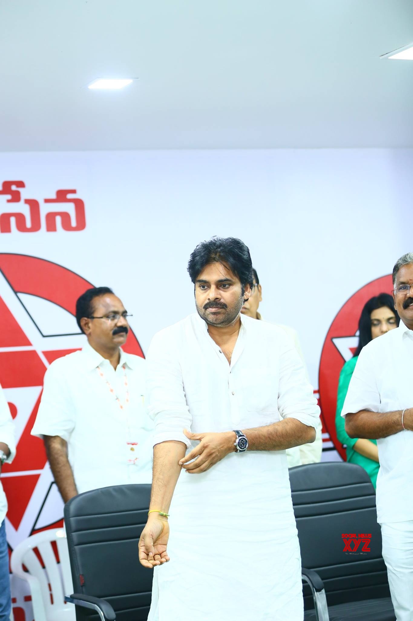JanaSena Chief Pawan Kalayan Inviting Balaraju Into The Party - Gallery ...