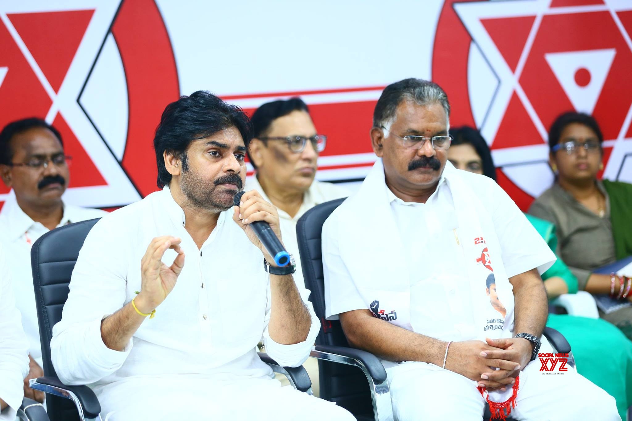 JanaSena Chief Pawan Kalayan Inviting Balaraju Into The Party - Gallery ...