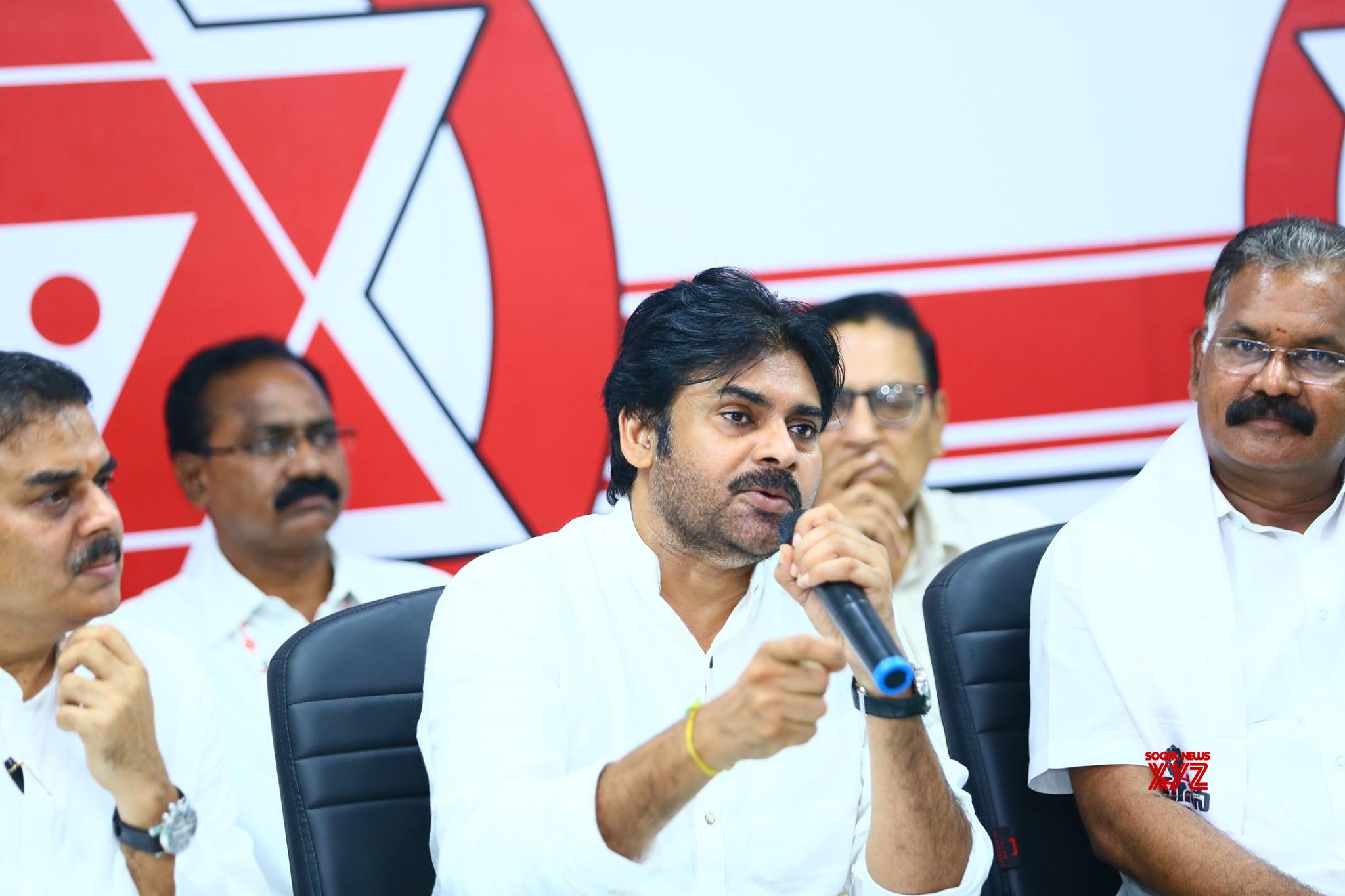 JanaSena Chief Pawan Kalayan Inviting Balaraju Into The Party - Gallery ...