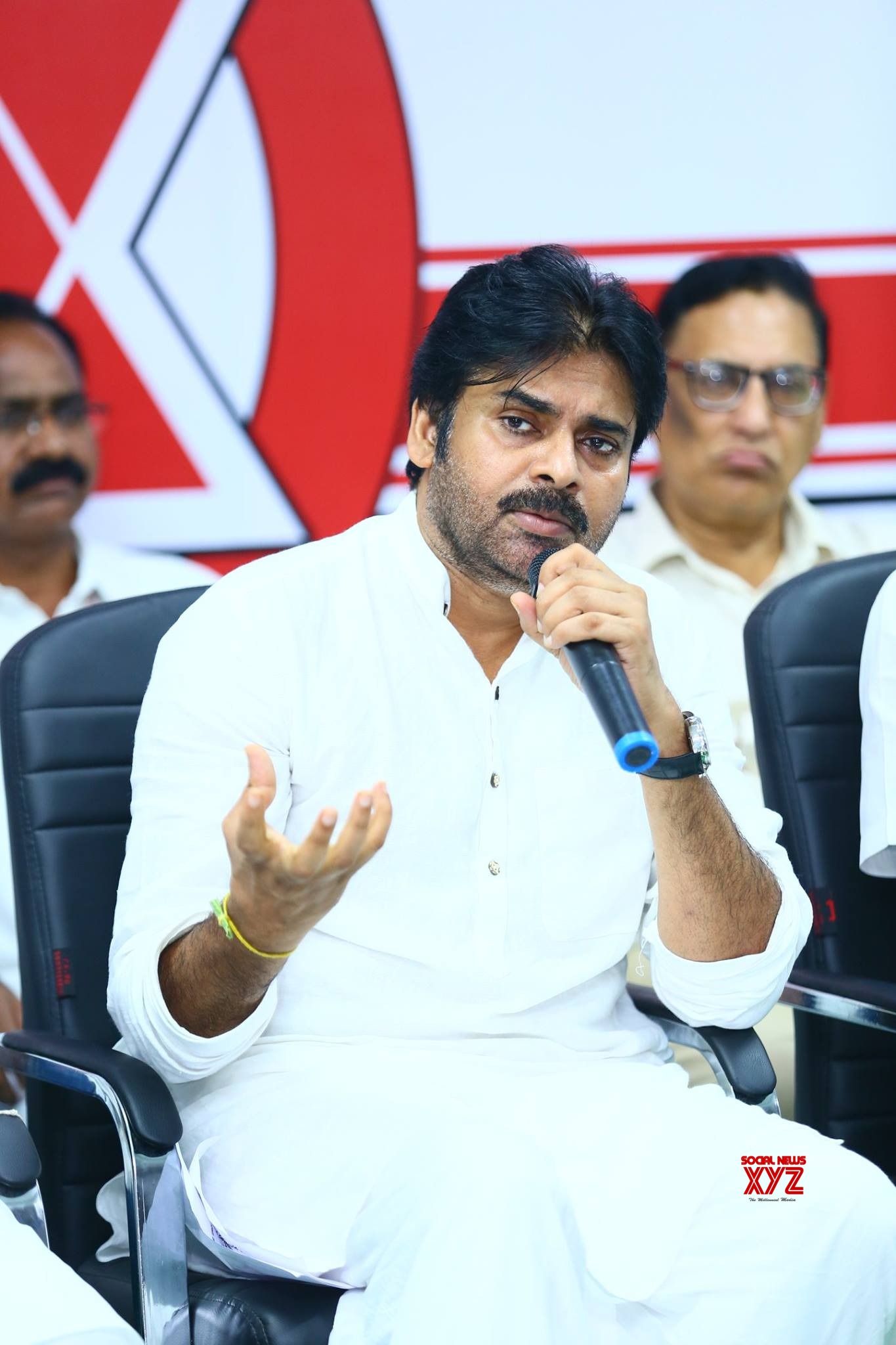 JanaSena Chief Pawan Kalayan Inviting Balaraju Into The Party - Gallery ...