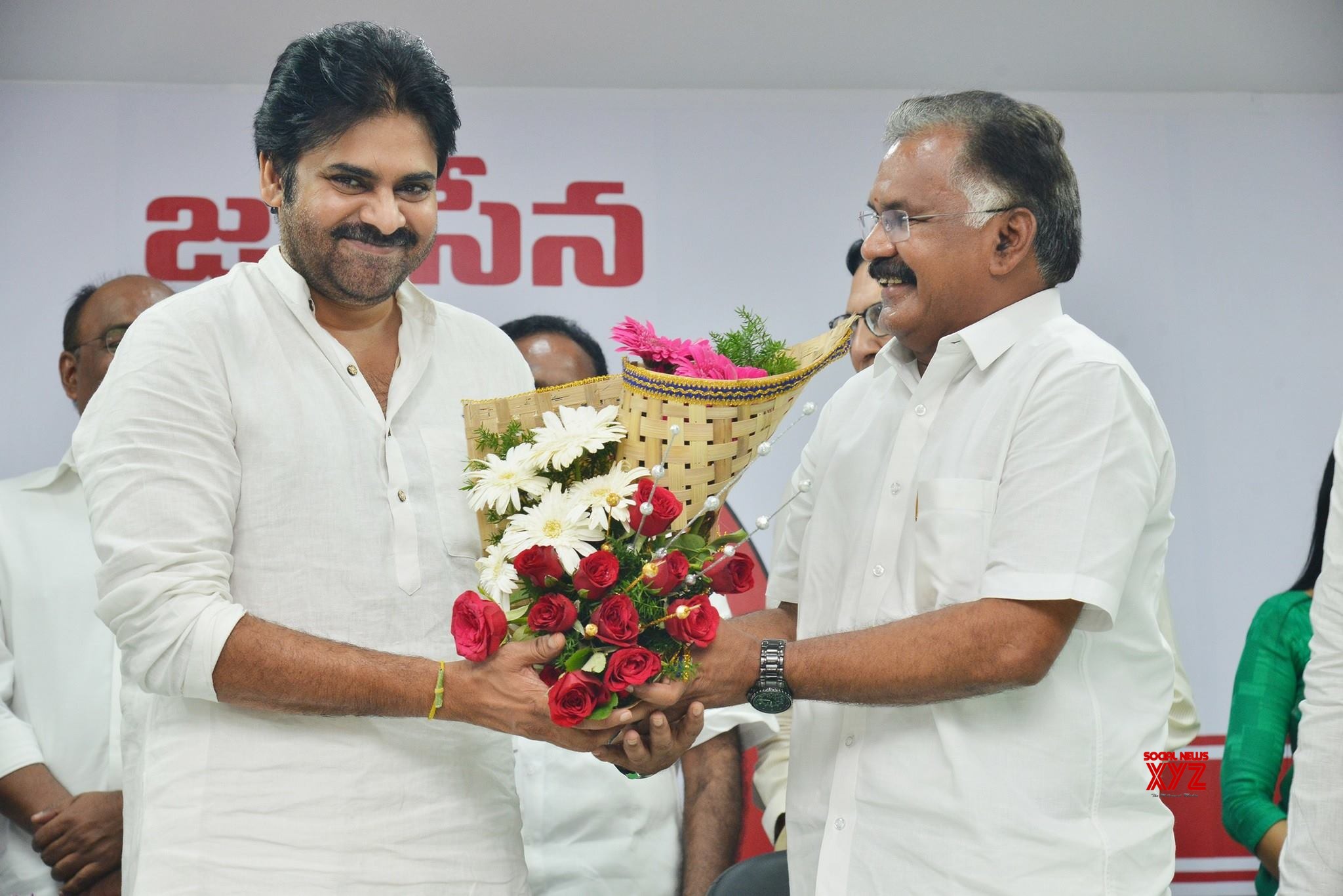 JanaSena Chief Pawan Kalayan Inviting Balaraju Into The Party - Gallery ...
