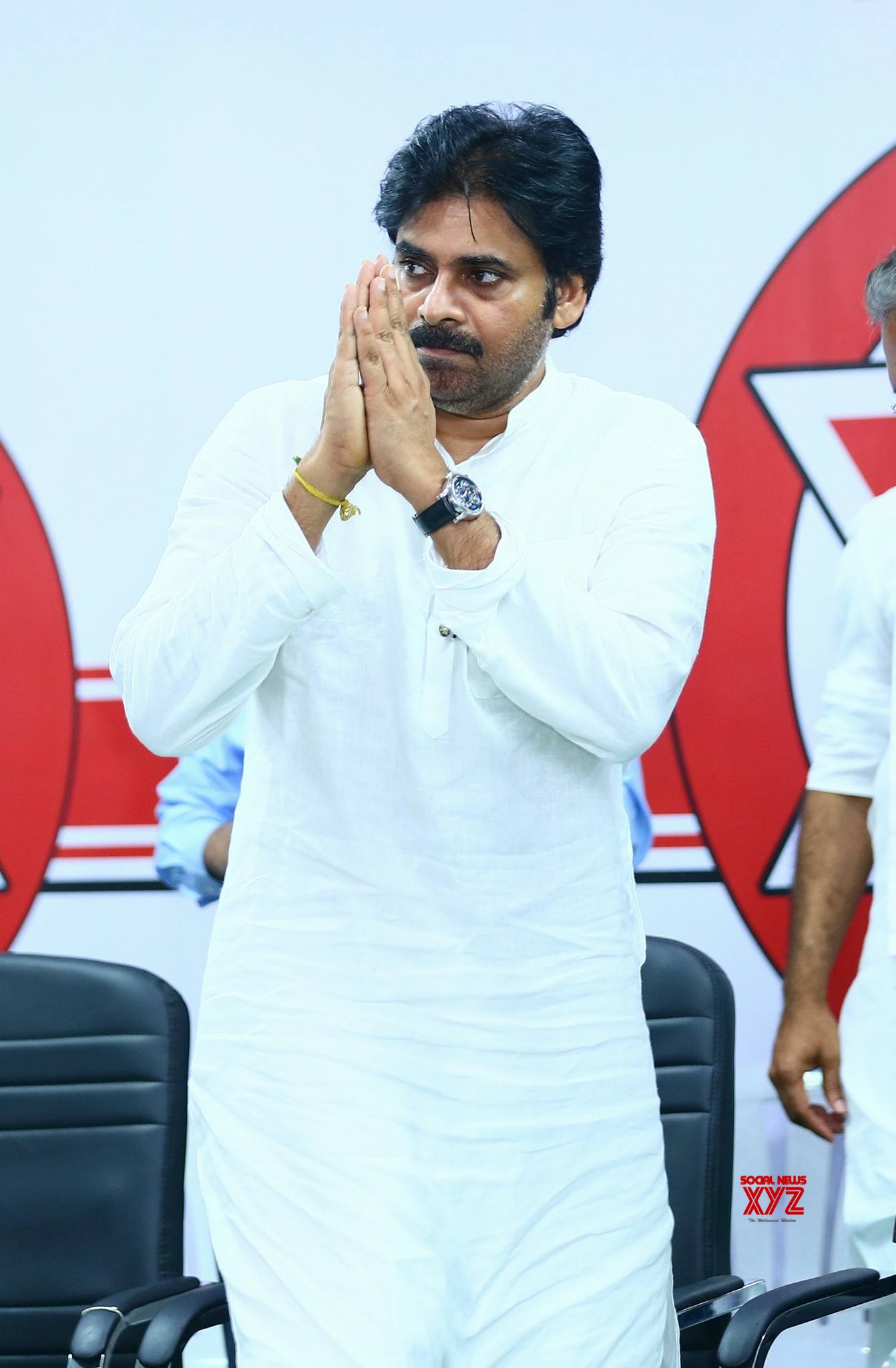 JanaSena Chief Pawan Kalayan Inviting Balaraju Into The Party - Gallery ...