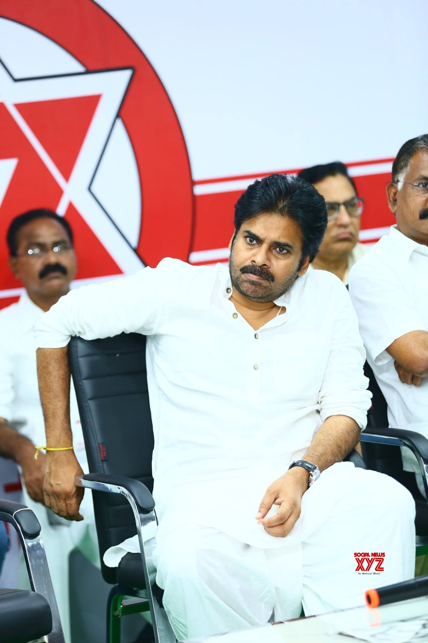 JanaSena Chief Pawan Kalayan Inviting Balaraju Into The Party - Gallery ...