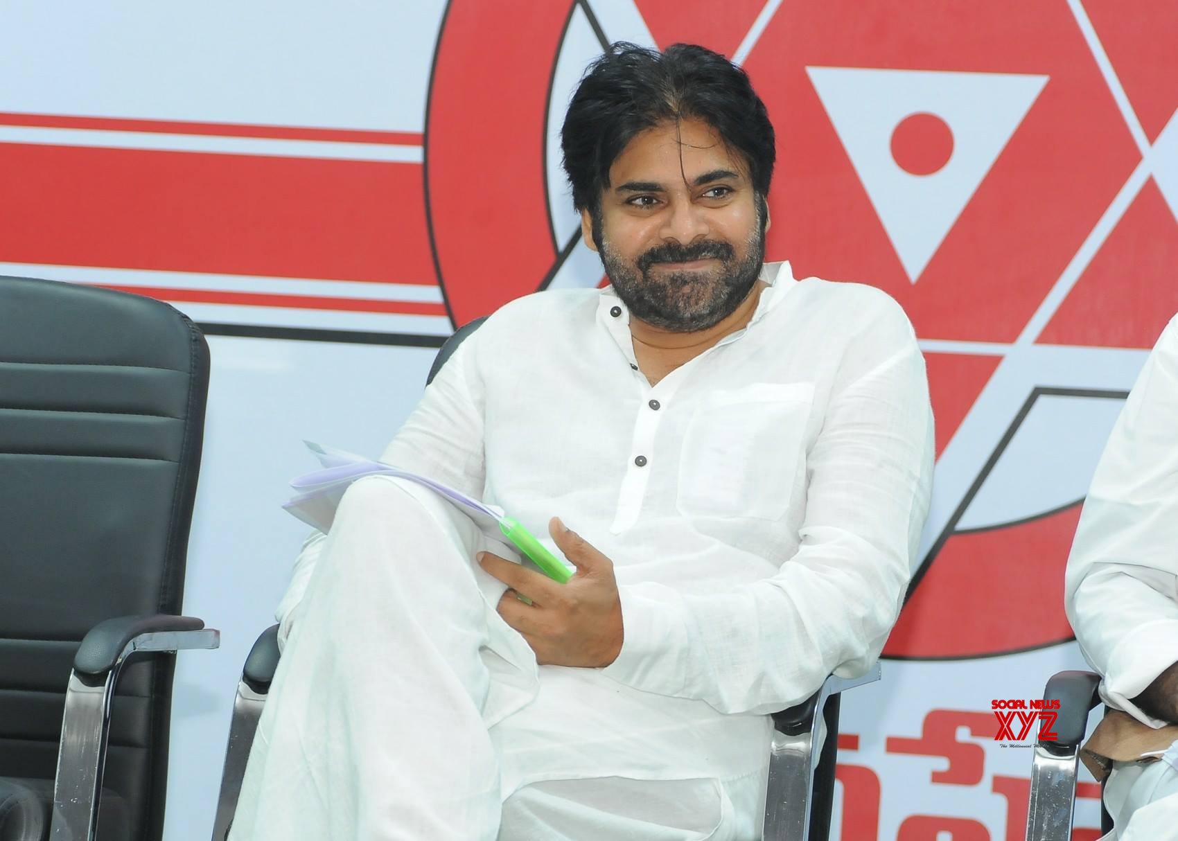 JanaSena Chief Pawan Kalyan Welcomes Ravela Kishore Babu Into The Party - Gallery - Social News XYZ
