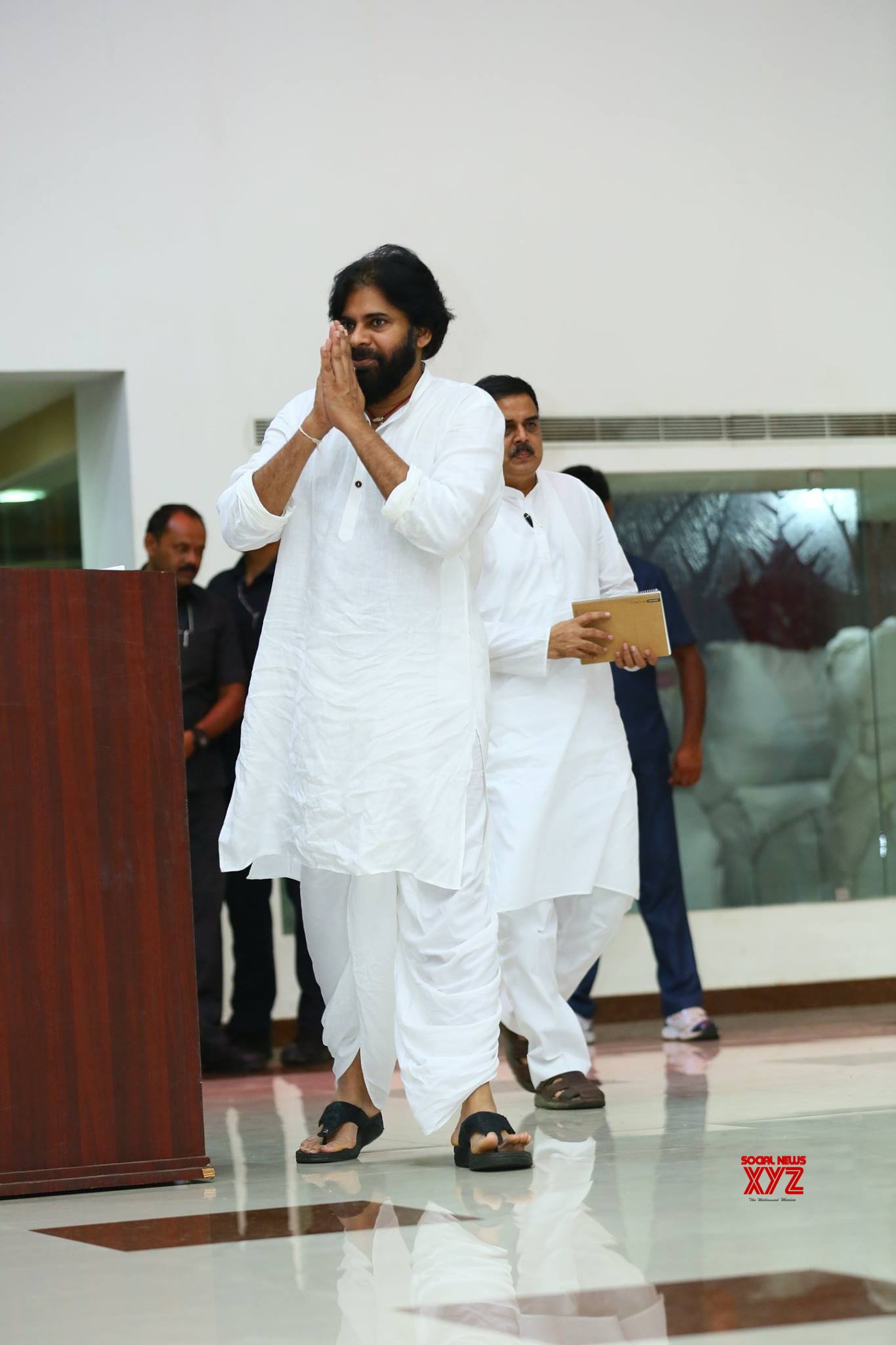 JanaSena Chief Pawan Kalyan Interaction With Nellore District Students - Gallery - Social News XYZ