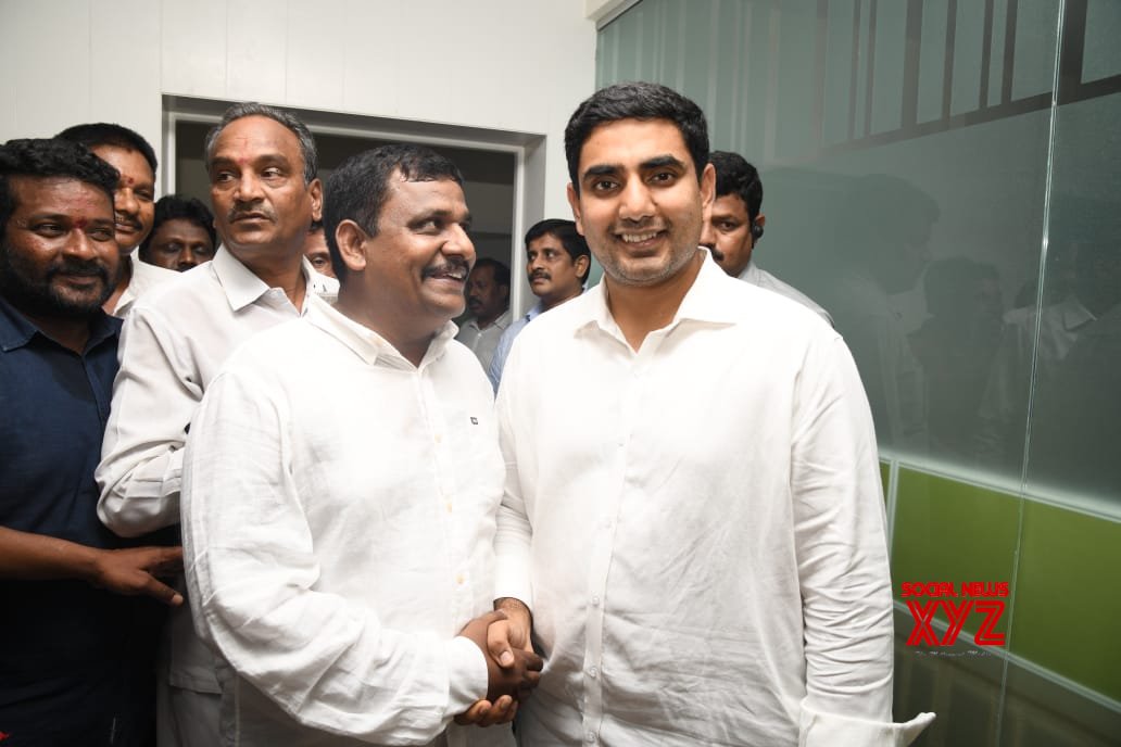 Nara Lokesh Meets With TDP Party Workers And Fans - Gallery - Social News XYZ