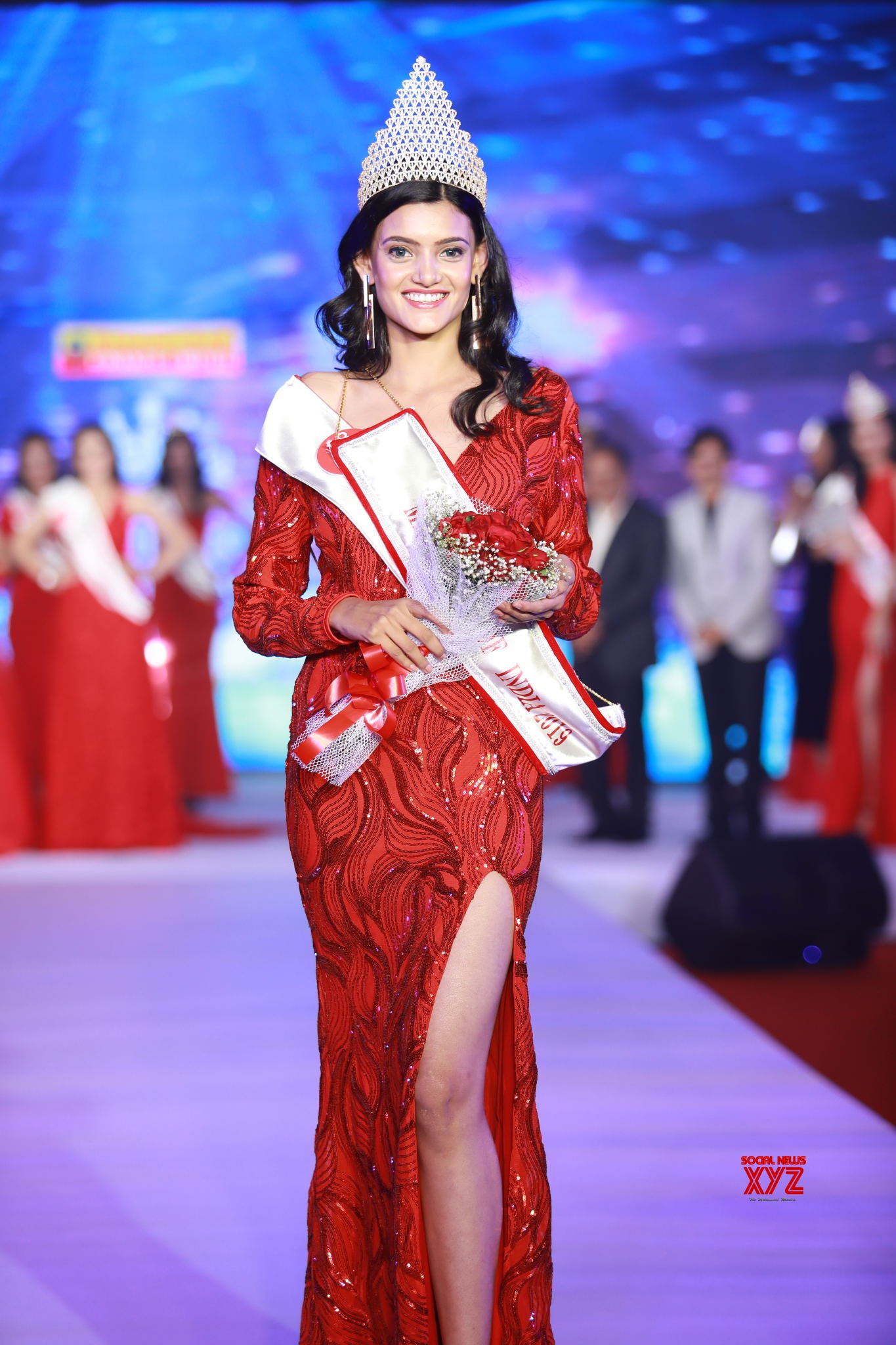 Ms Tanya Sinha From Jharkhand Crowned Manappuram Miss Queen Of India ...