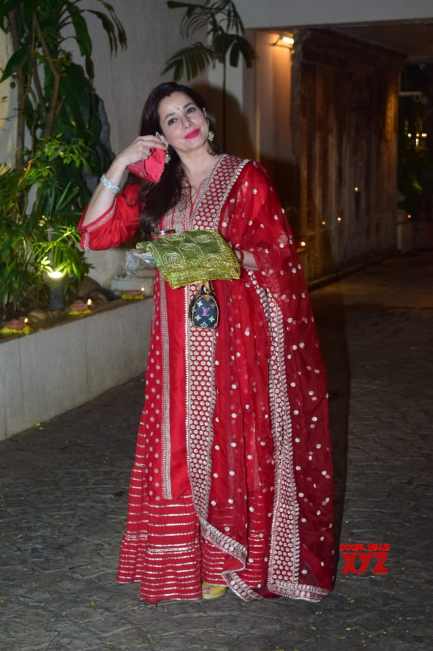 Anil Kapoor And Nilam Pose For Media At Karva Chauth Puja At Anil Kapoor House - Gallery ...