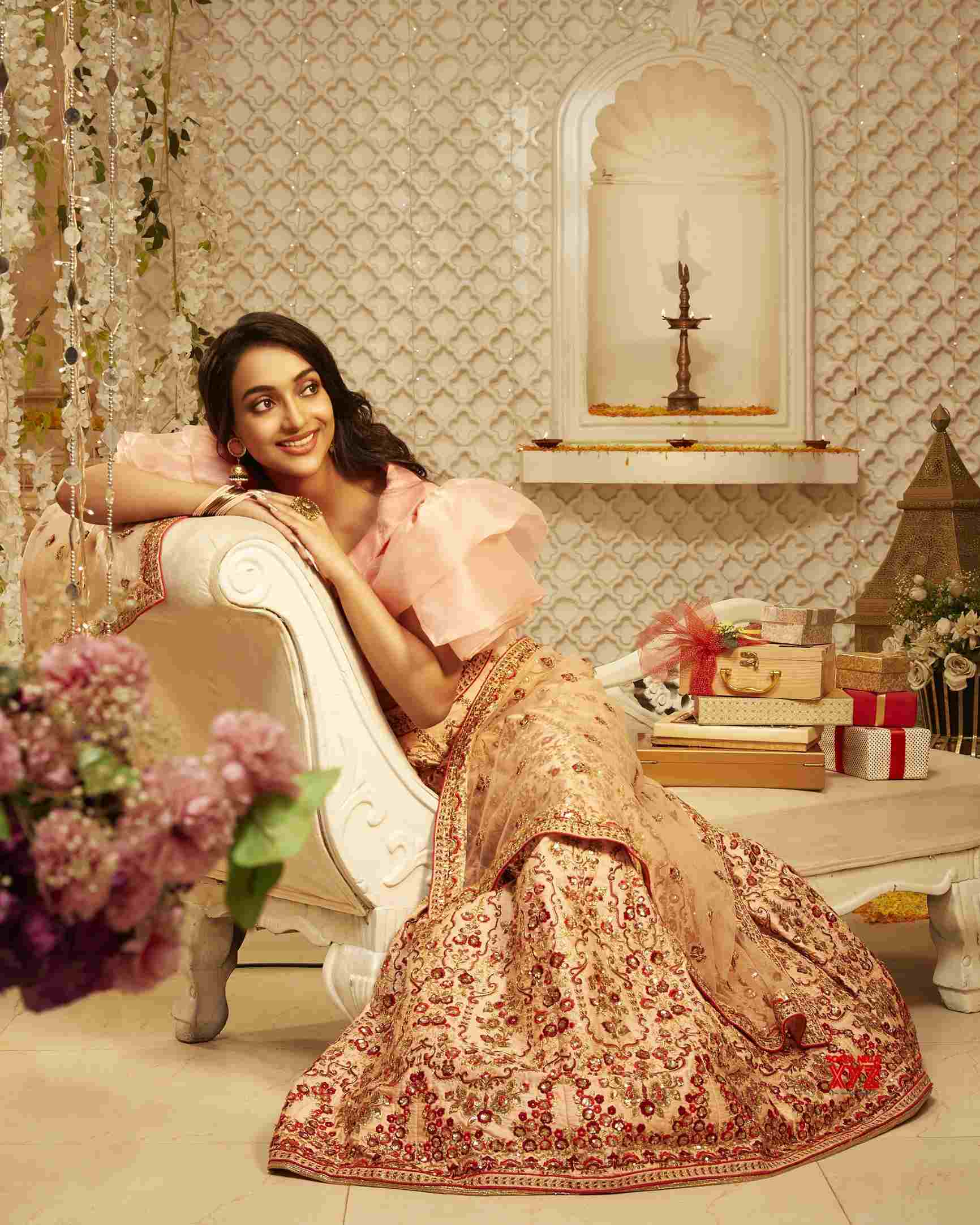 Happening Hyderabad Beauty Amrin Qureshi Wishing You All A Very Happy ...