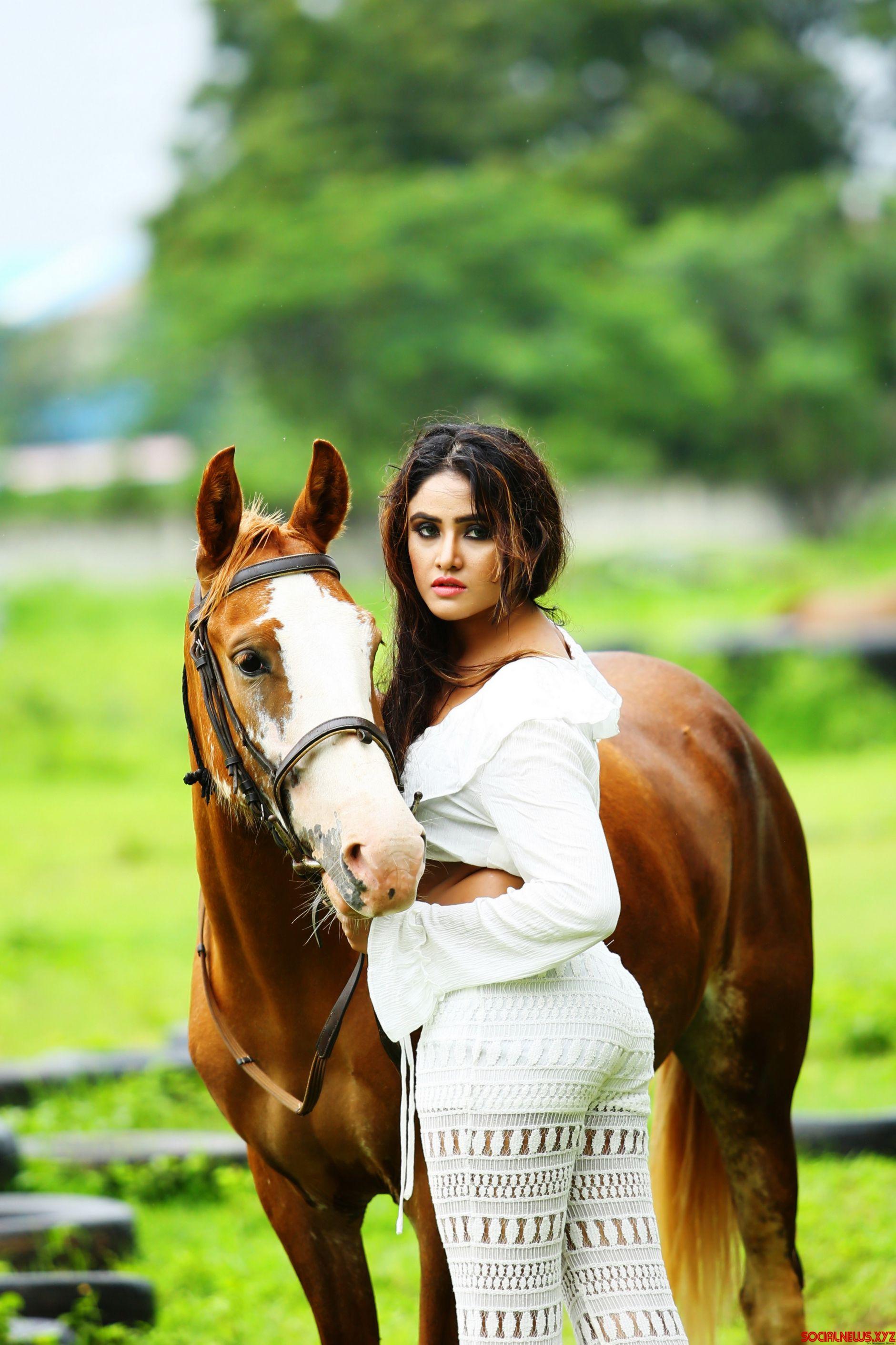 Sony Charista Latest Glamour Stills - Social News XYZ