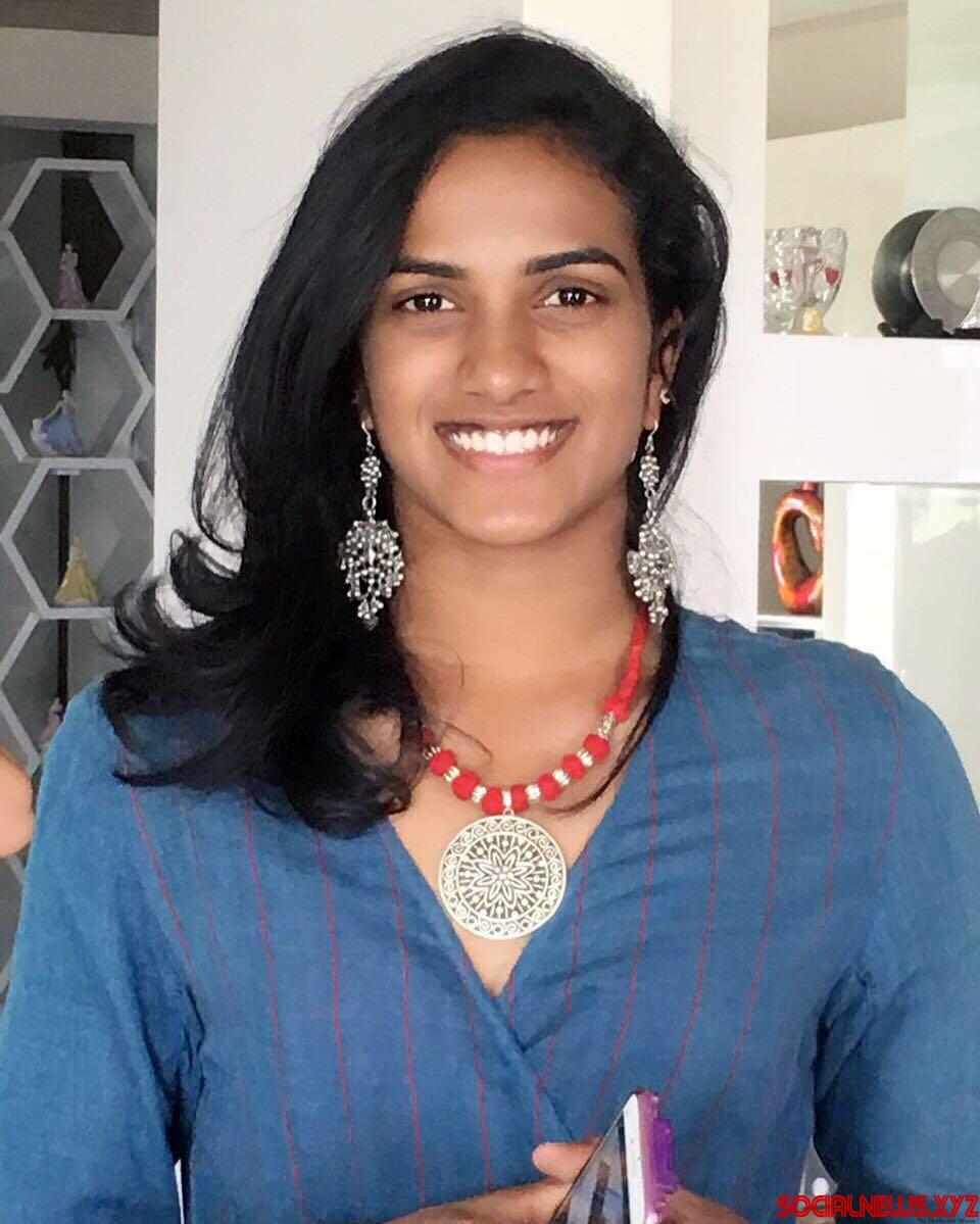 PV Sindhu With Stylist Shravya Varma and Manish Malhotra Gallery ...