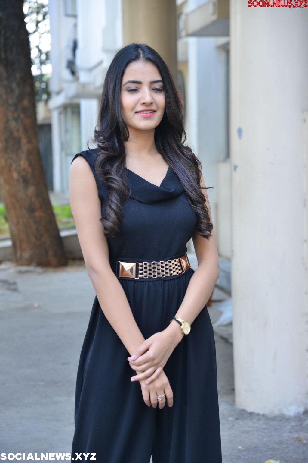 Actress Rukshar Mir Stills - Social News XYZ