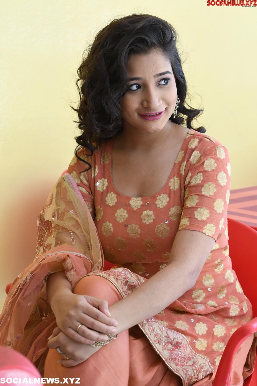 Actress Santoshi Sharma Stills - Social News XYZ