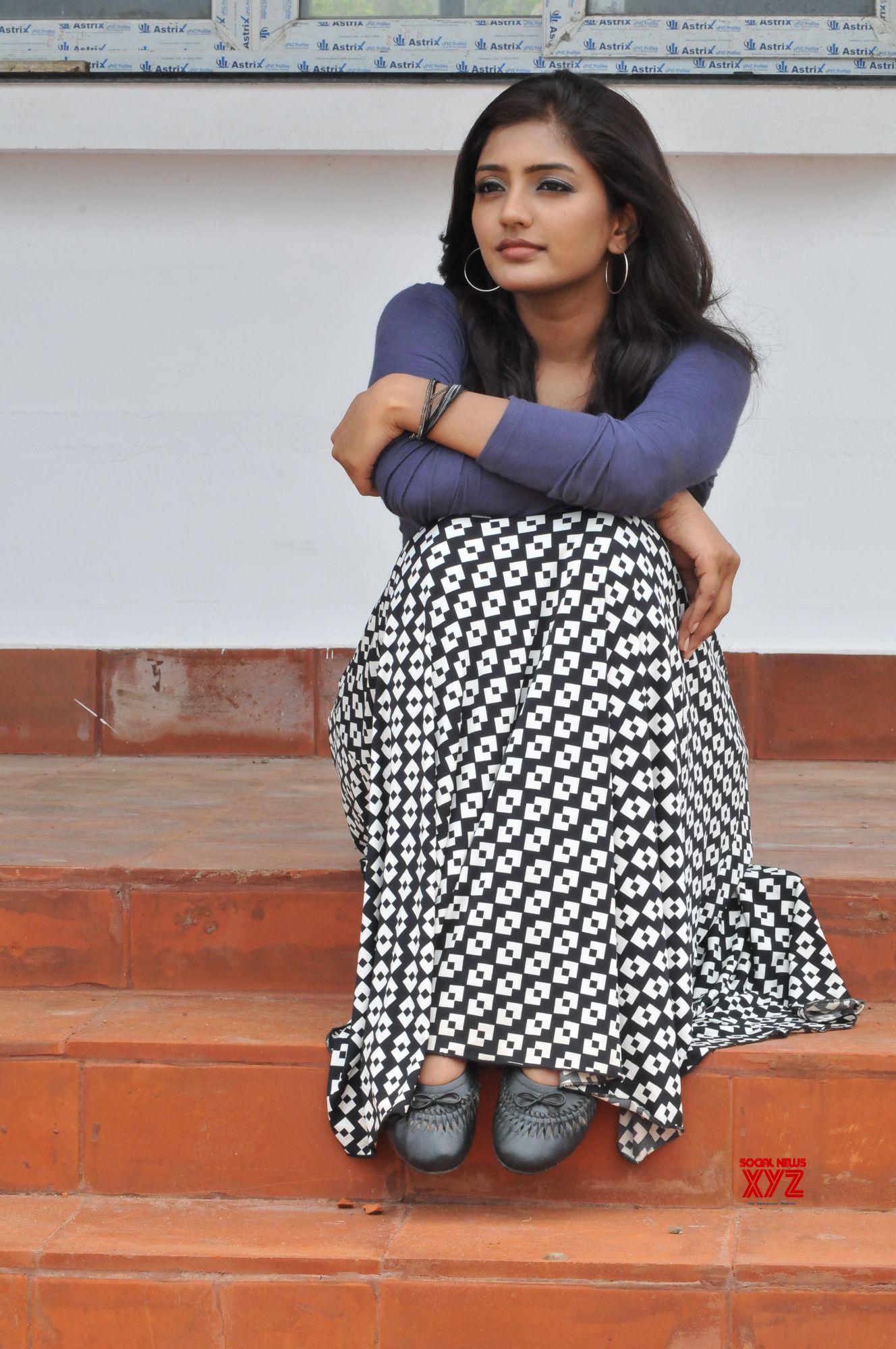 Maya Mall Movie Stills - Social News XYZ