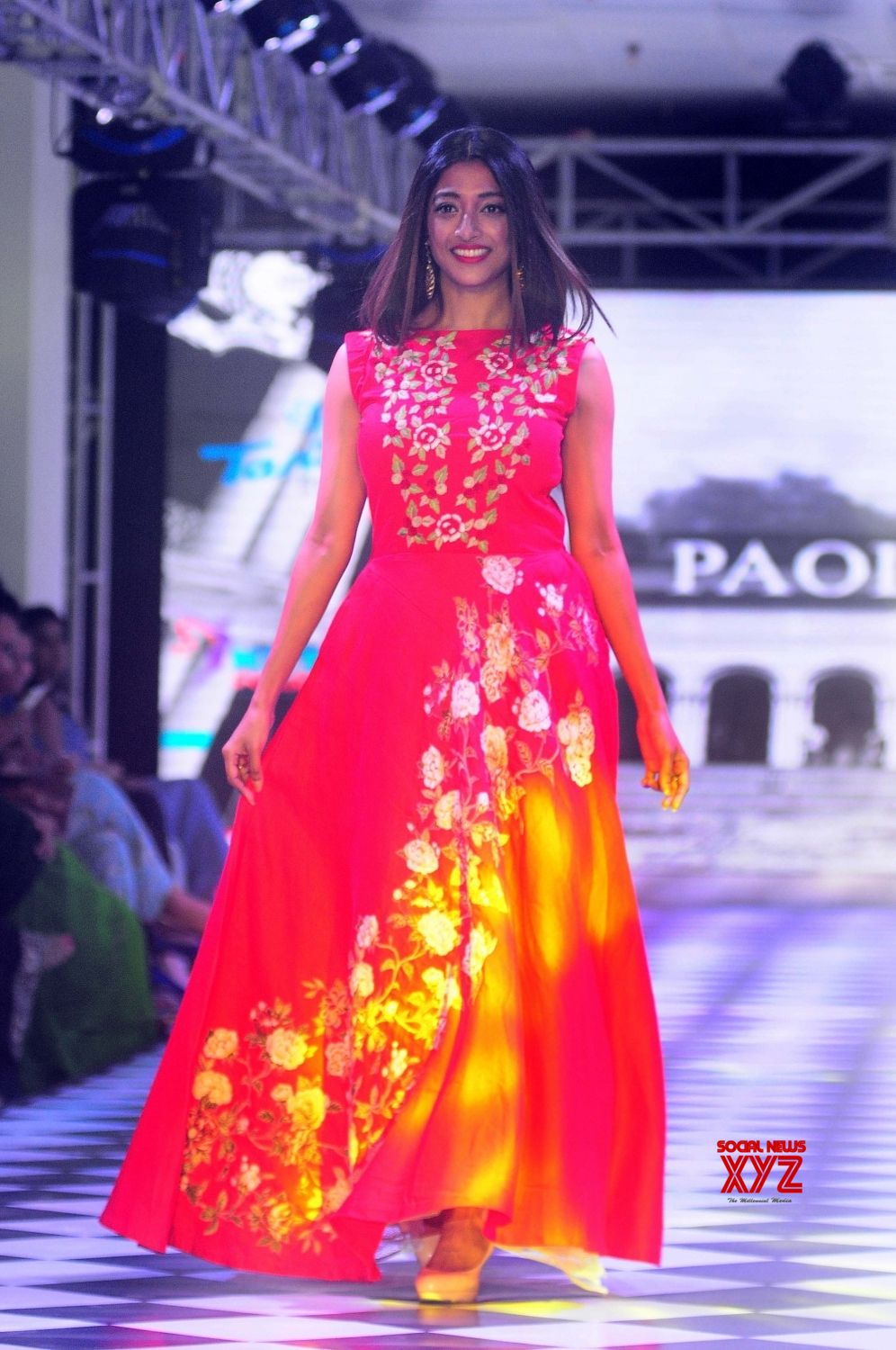 Kolkata: Fashion Show Celebrities showcase creations of jail inmates ...