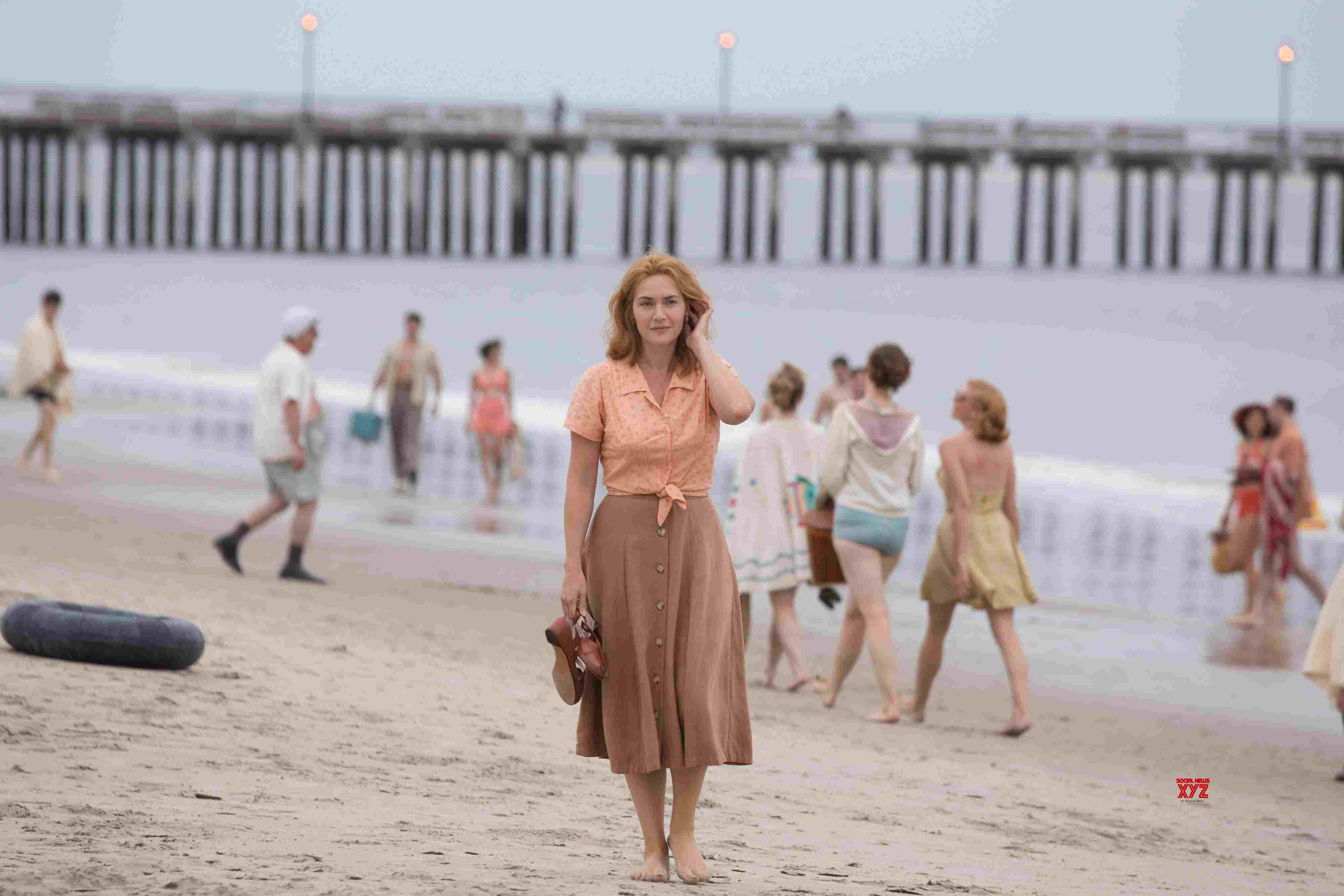 Wonder Wheel Movie Stills - Social News XYZ