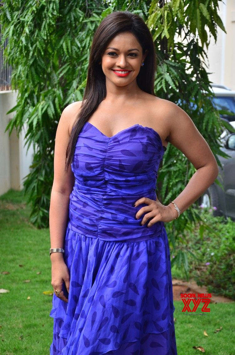 Actress Pooja Kumar Stills From Garuda Vega Movie Teaser Launch ...