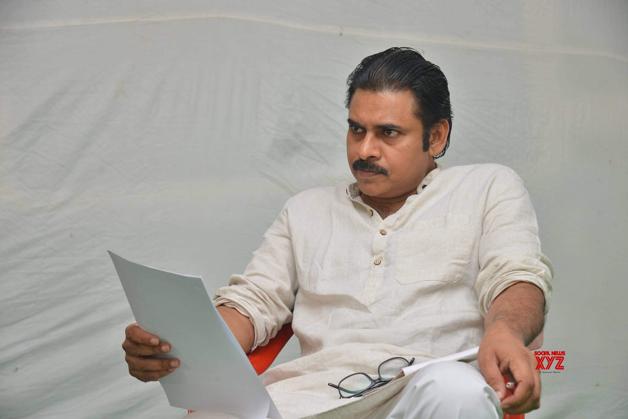 Janasena Party Chief Pawan Kalyan Meet With Dredging Corporation of India Employees Gallery ...