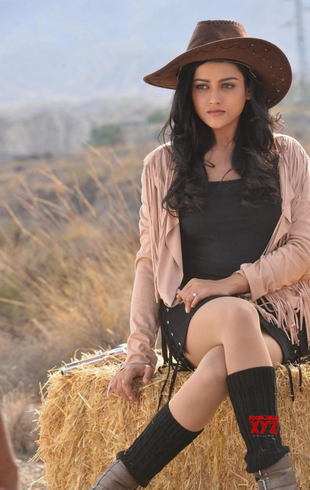 Actress Misti Chakraborthy Stills - Social News XYZ