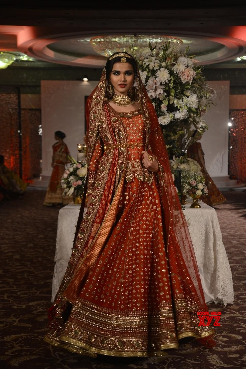 Mumbai: Models showcases Tarun Tahiliani's creations at wedding studio ...