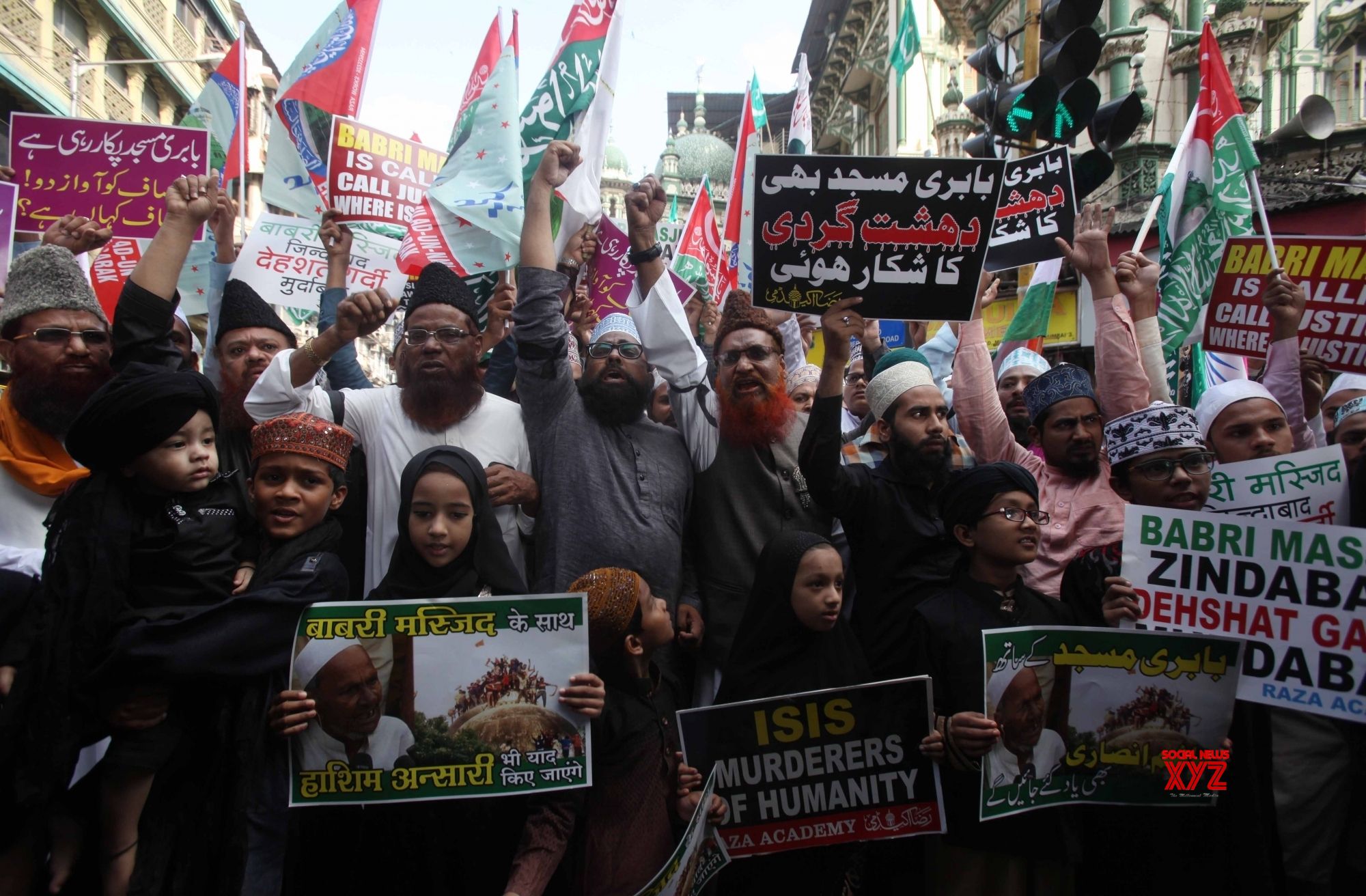 Mumbai: 25th anniversary of Babri Masjid demolition protest - Social ...