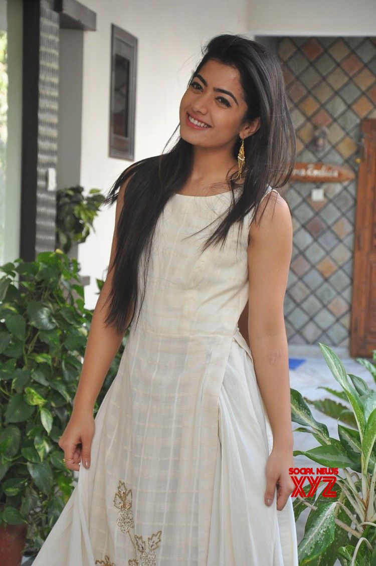 Chalo Movie Heroine Rashmika Mandanna Interview Stills - Social News XYZ