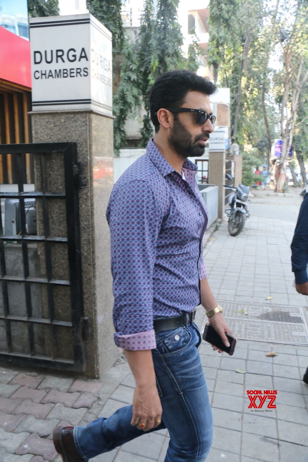 Mumbai: Dev Gill seen at khar #Gallery - Social News XYZ