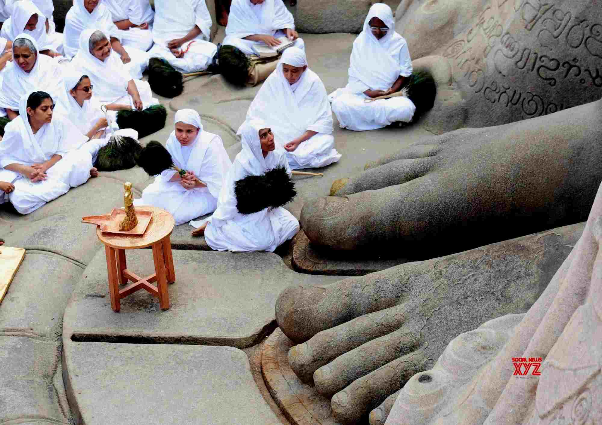 Shravanabelagola (Karnataka): Lord Gommateshwara Bahubali's ...
