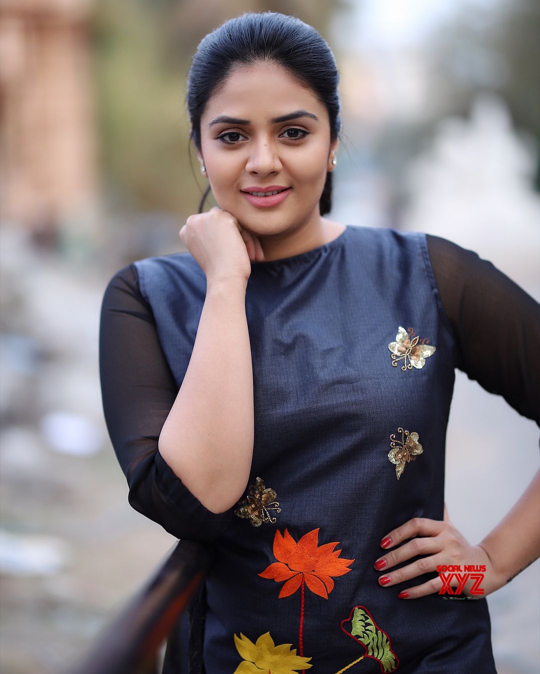 Actress Sree Mukhi New Glam Stills - Social News XYZ