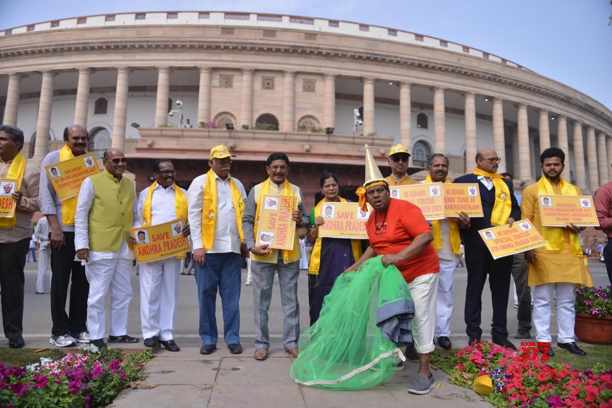 New Delhi: Parliament TDP MPs demonstration #Gallery - Social News XYZ