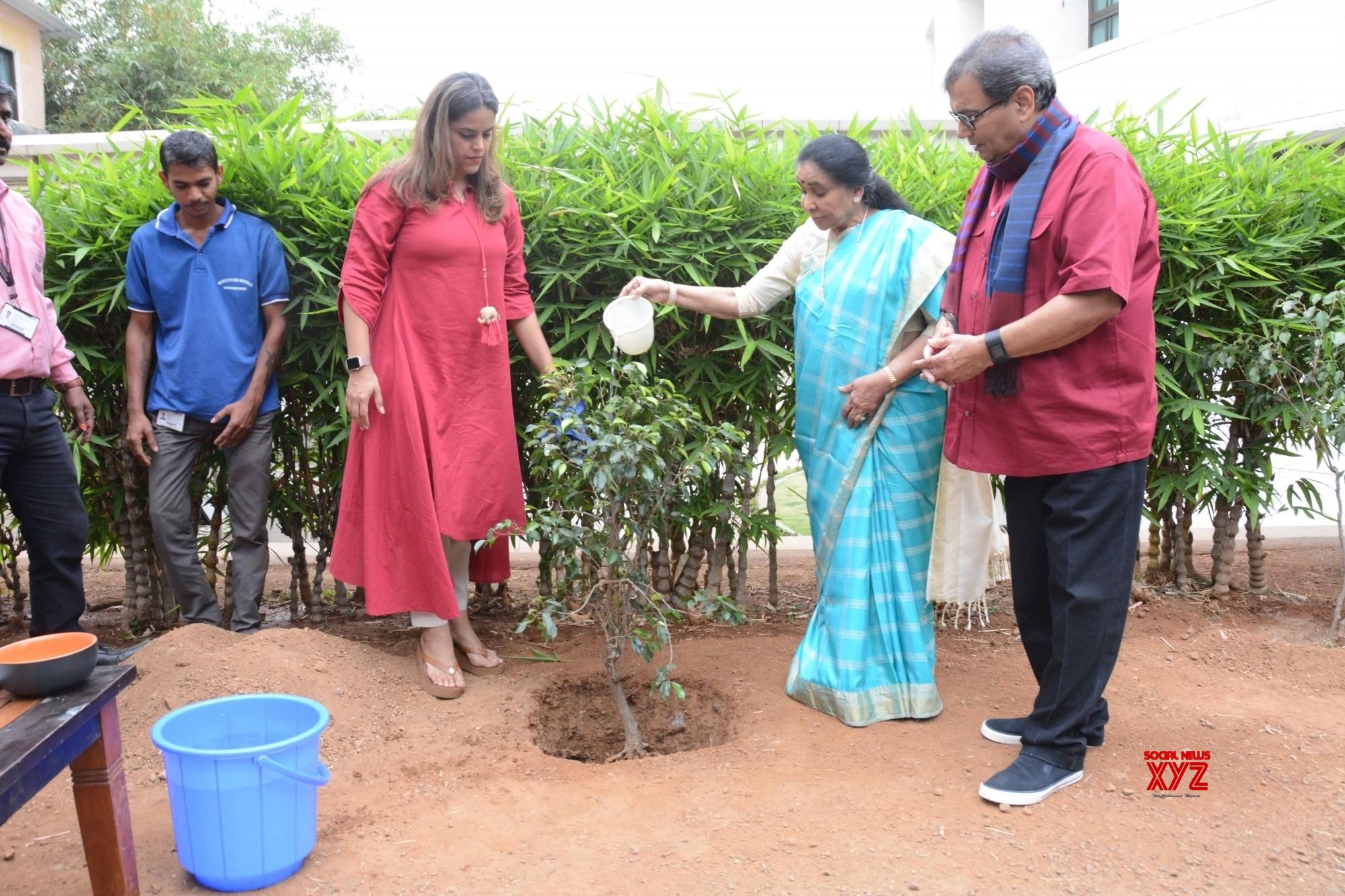 Mumbai: 5th Veda Session Asha Bhosle, Subhash Ghai #Gallery - Social ...