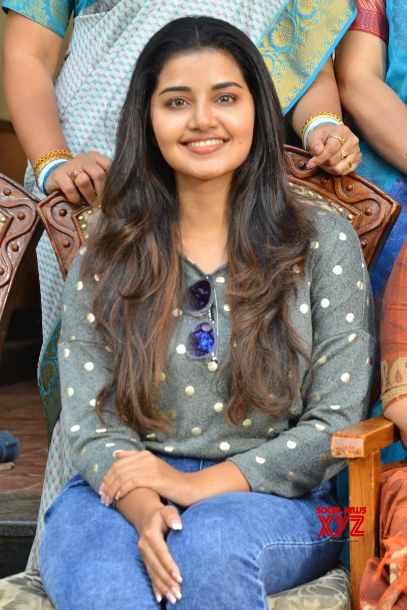 Actress Anupama Parameswaran Stills From Sai Dharam Tej And Director ...