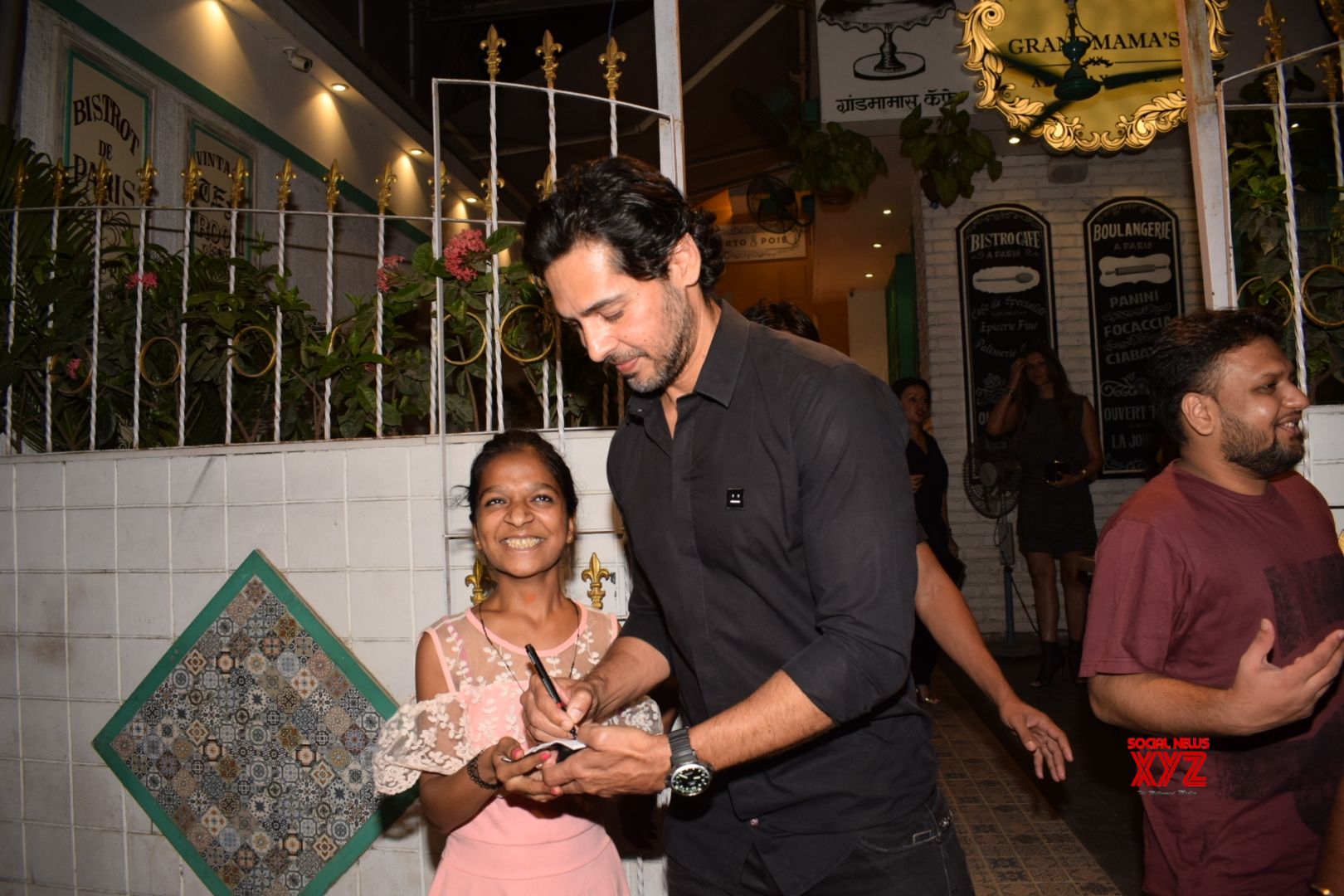 Mumbai: All Stars Football Club success party Dino Morea #Gallery ...