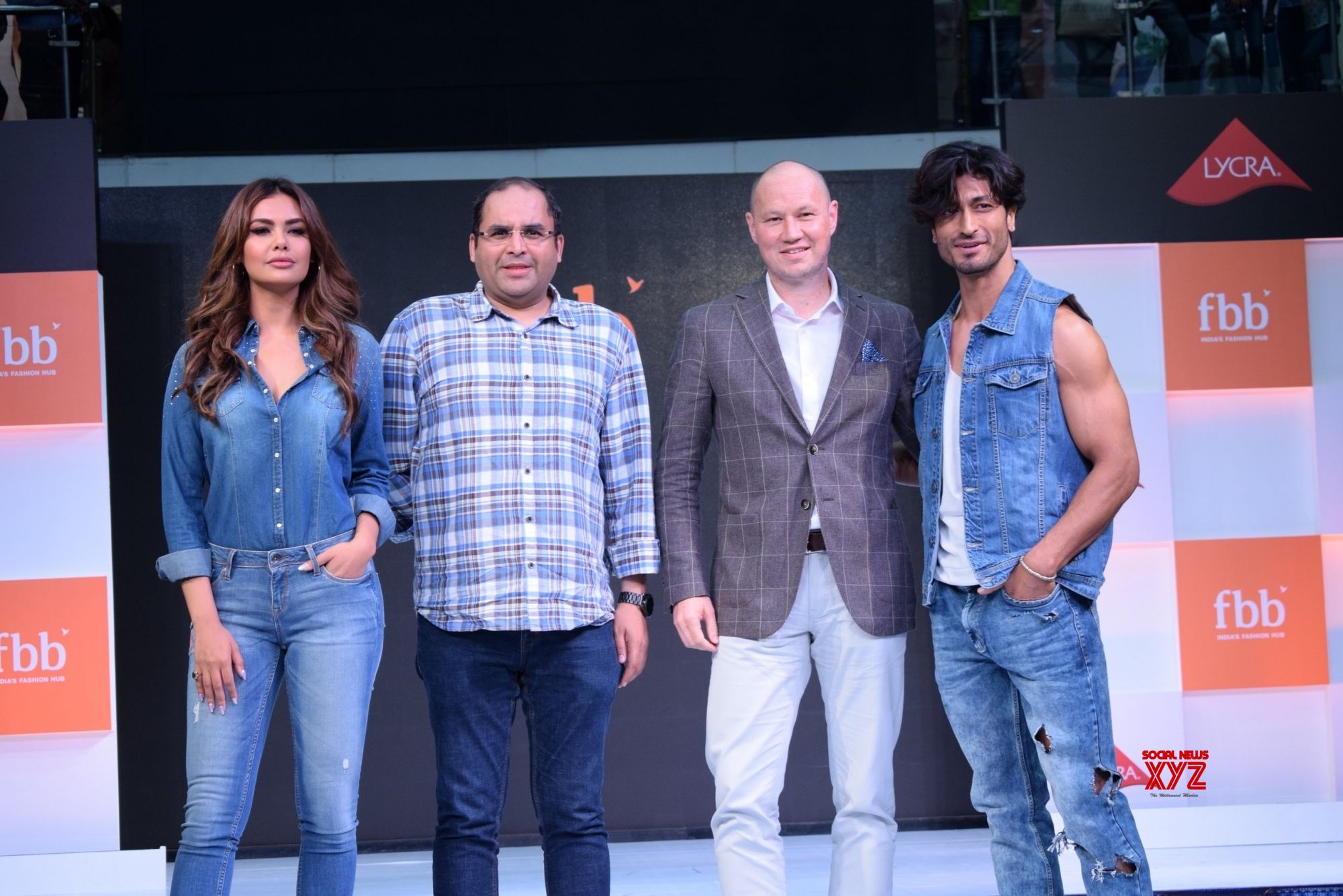 Mumbai: Esha Gupta, Vidyut Jamwal walk the ramp for FBB Fashion Hub # ...