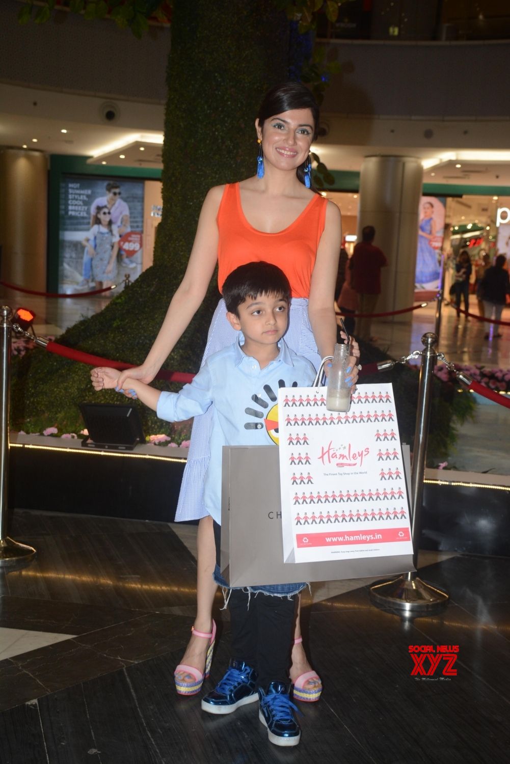 Mumbai: Divya Khosla Kumar and Ruhaan Kumar seen at a mall #Gallery ...