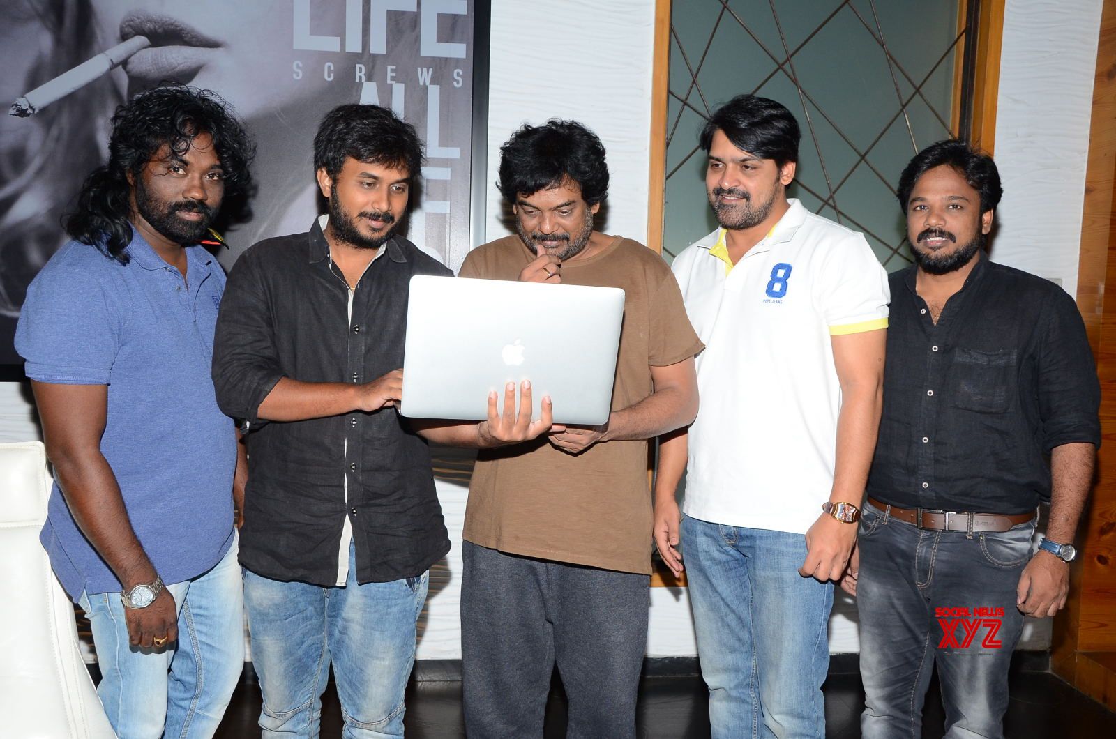 Desamlo Dongalu Paddaru Movie Teaser Launch By Puri Jagannadh Gallery ...