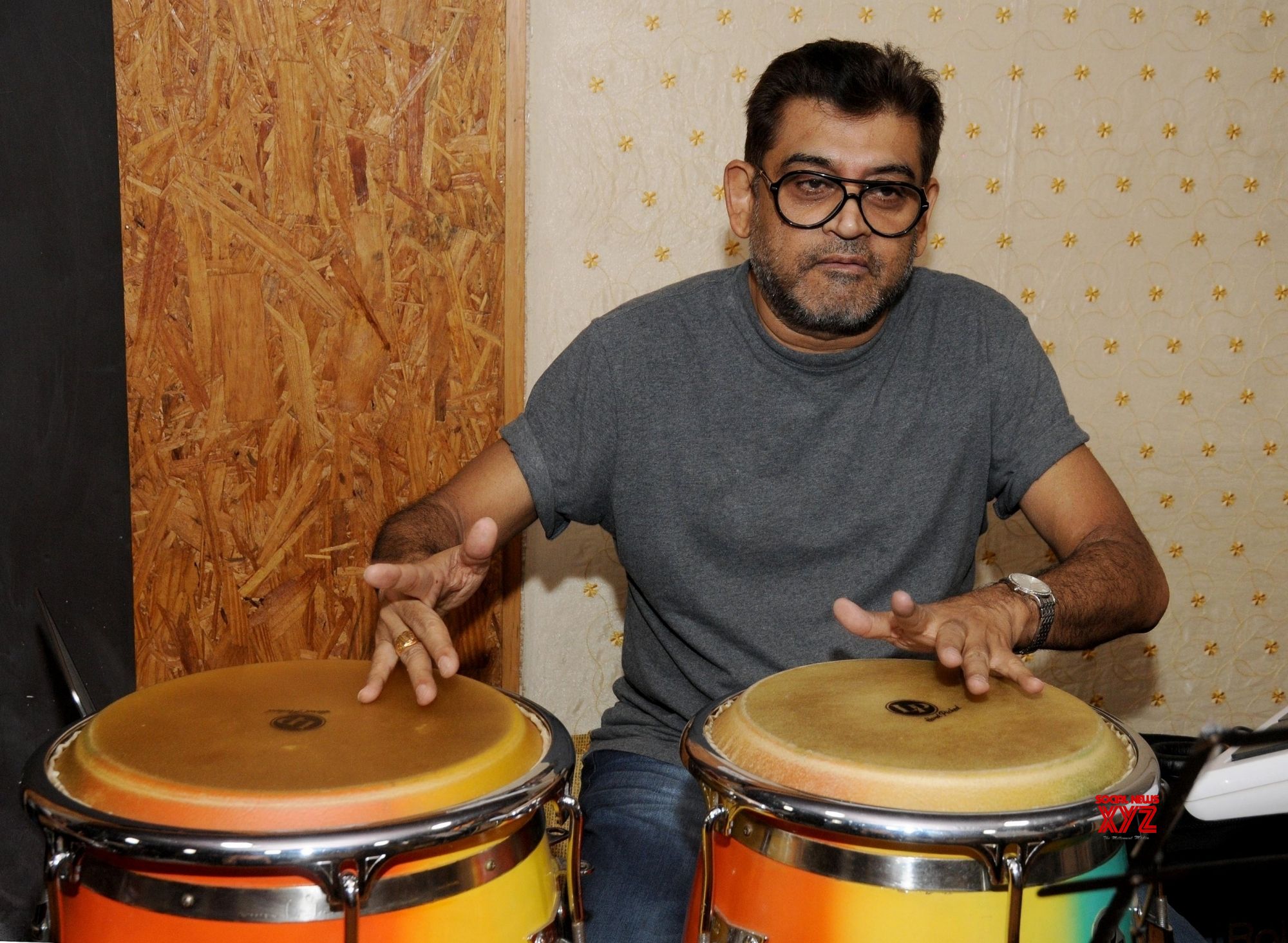 Mumbai: Amit Kumar during a jam session #Gallery - Social News XYZ