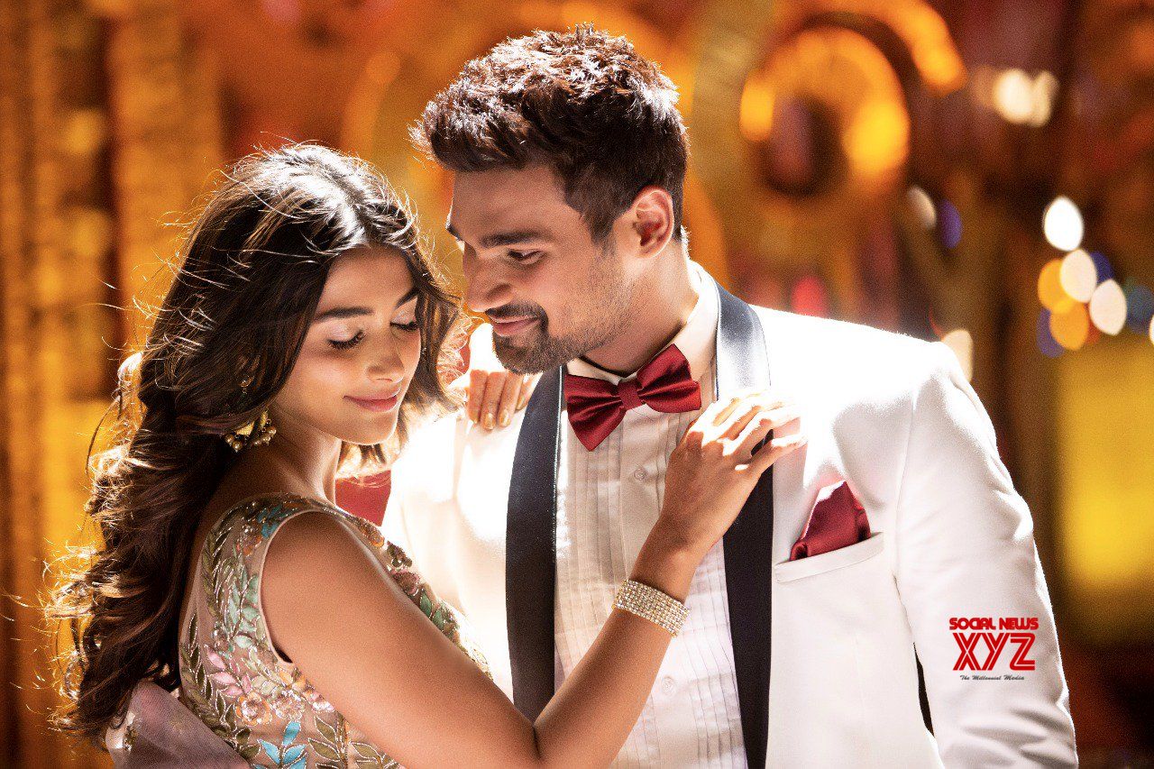 Saakshyam Movie Latest Stills - Social News XYZ