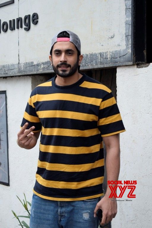 Mumbai: Sunny Nijar seen at a salon - Social News XYZ