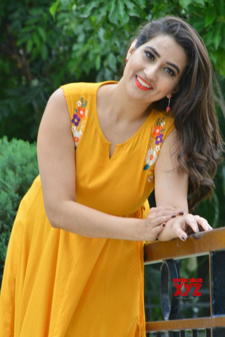 Anchor Manjusha Stills From AtNartanasala Movie Promotions - Social ...