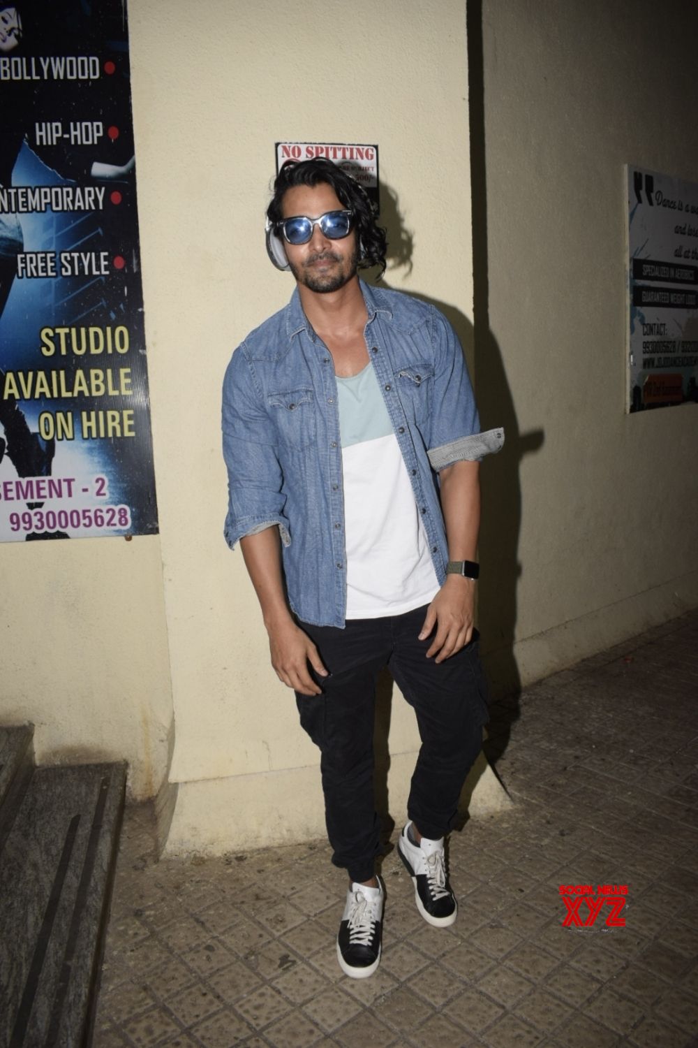 Mumbai: Harshavardhan Rane seen at Mumbai's Juhu #Gallery - Social News XYZ