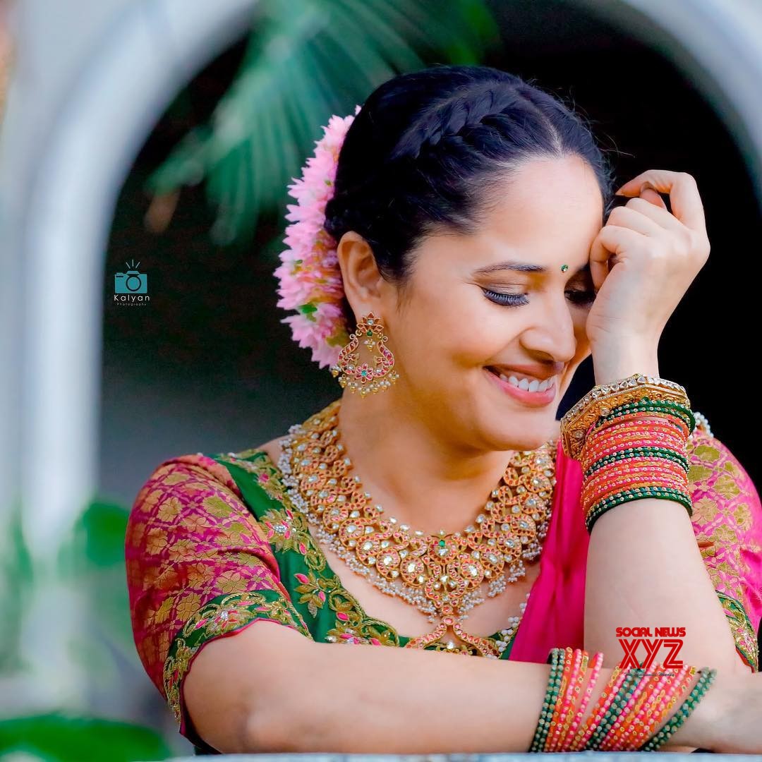 Actress Anasuya Bharadwaj New Photo Shoot Stills - Social News XYZ