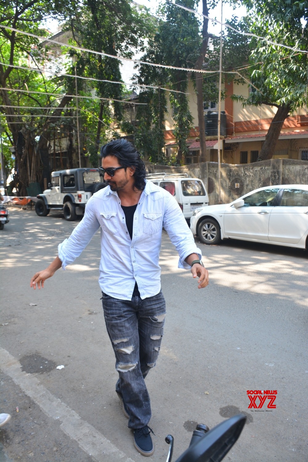Mumbai: Harshavardhan Rane seen at Mumbai's Bandra #Gallery - Social ...