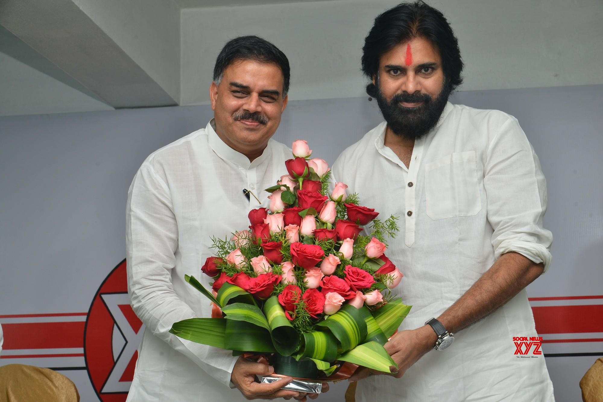 JanaSena Chief Pawan Kalyan Introduces Nadendla Manohar To Party Leaders Gallery - Social News XYZ