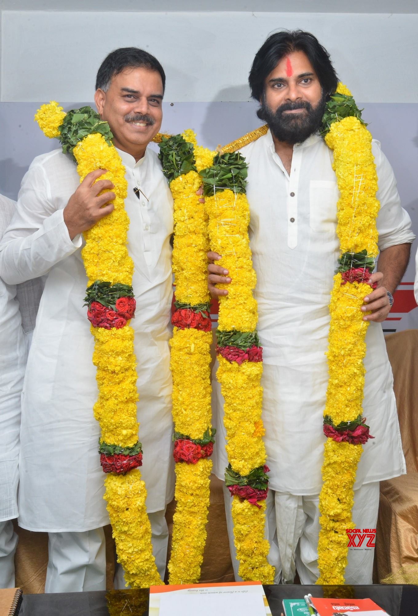 JanaSena Chief Pawan Kalyan Introduces Nadendla Manohar To Party Leaders Gallery - Social News XYZ