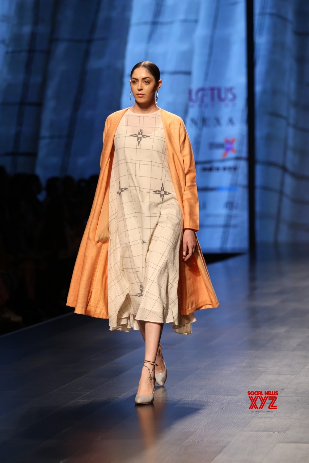 New Delhi: Lotus Make Up India Fashion Week Spring Summer 2019 Amrich # ...