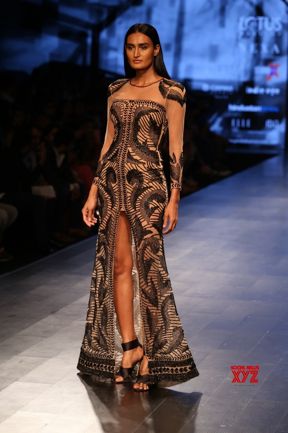 New Delhi: Lotus Make Up India Fashion Week Spring Summer 2019 Nikhita ...